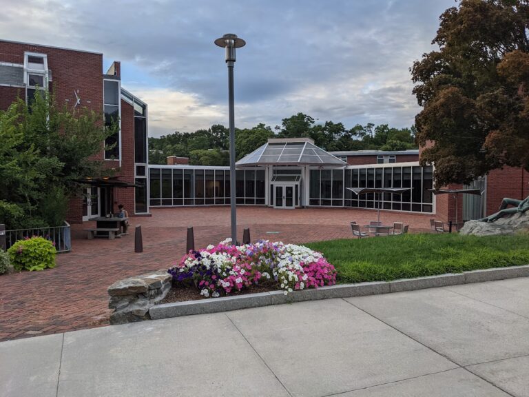 Brandeis University Ranking & Brandeis Rankings - Expert Info Brandeis University Ranking & Brandeis Rankings - Expert Info