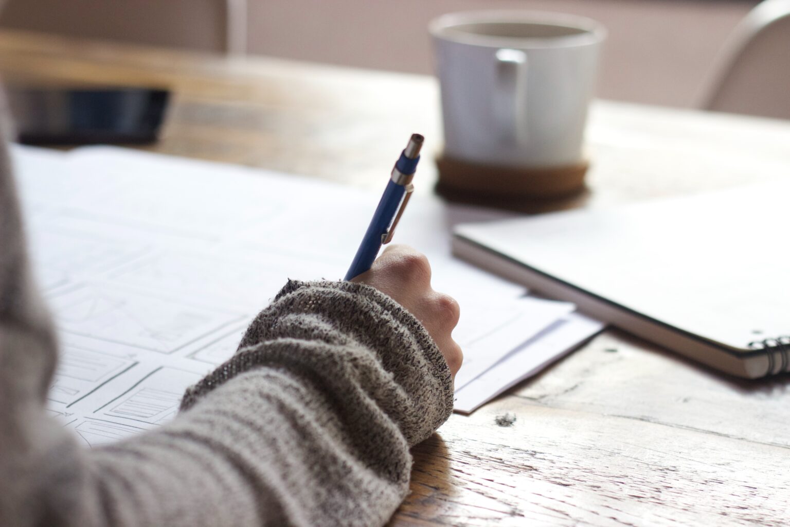 How to Write Better Essays | 9 College Essay Tips